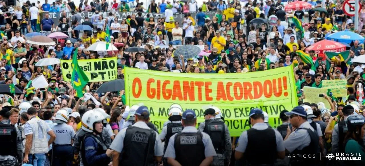 Entenda O Movimento "O Gigante Acordou"